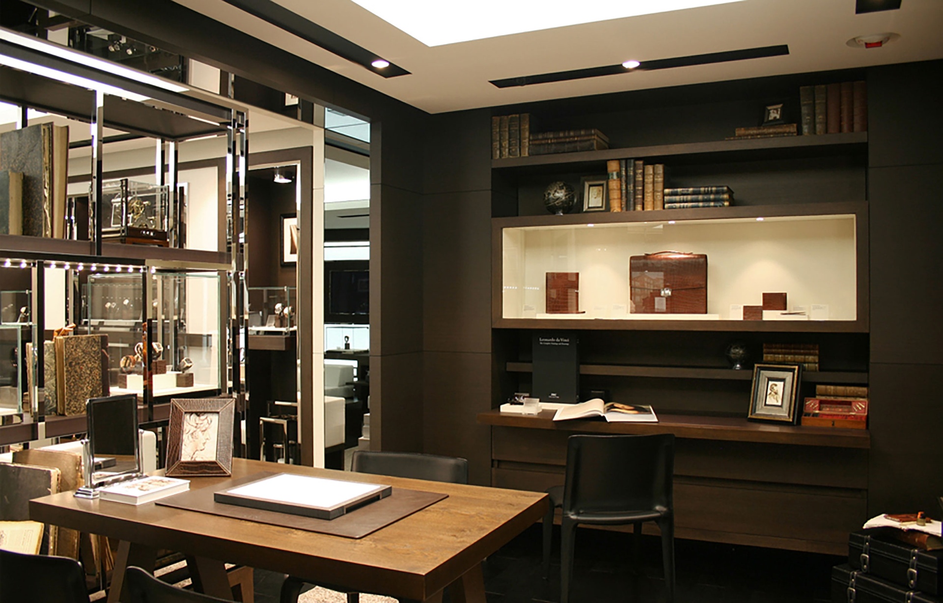 IWC Schaffhausen - IWC Flagship Boutique Hong Kong - MACH Architecture